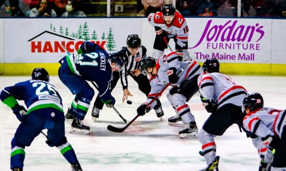 Maine Mariners Hockey, Photo Credits: Bill O’Malley | Visit Portland